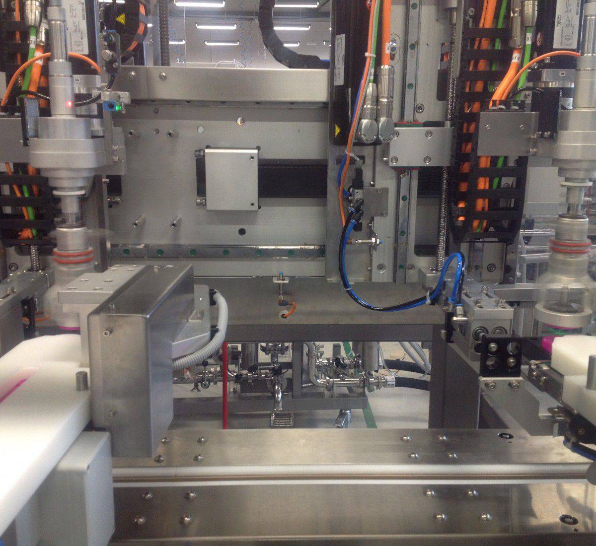 Z9 capping machine - Unilogo Robotics